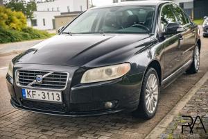 Black Volvo S80 2006 in Riga, with an engine capacity of 2.40 L and mileage of 391 thousand km for 1690 €, photo  on AUTOMOTO.COM.LV