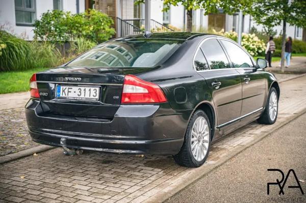 Black Volvo S80 2006 in Riga, with an engine capacity of 2.40 L and mileage of 391 thousand km for 1690 €, photo 3 on AUTOMOTO.COM.LV
