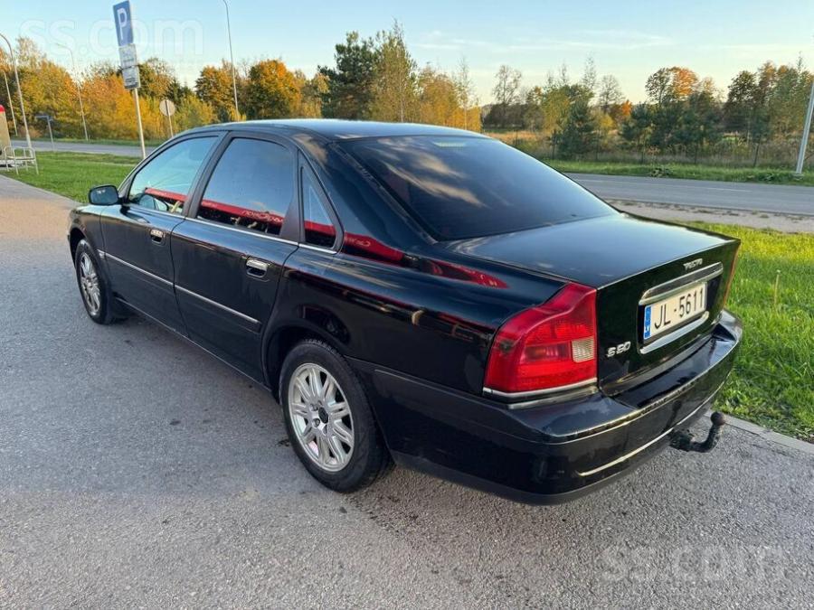 Melns Volvo S80 2006 Daugavpils, ar dzinēja tilpumu 2.40 L un nobraukumu 504 tūkst. km par 1600 €, foto 3 vietnē AUTOMOTO.COM.LV