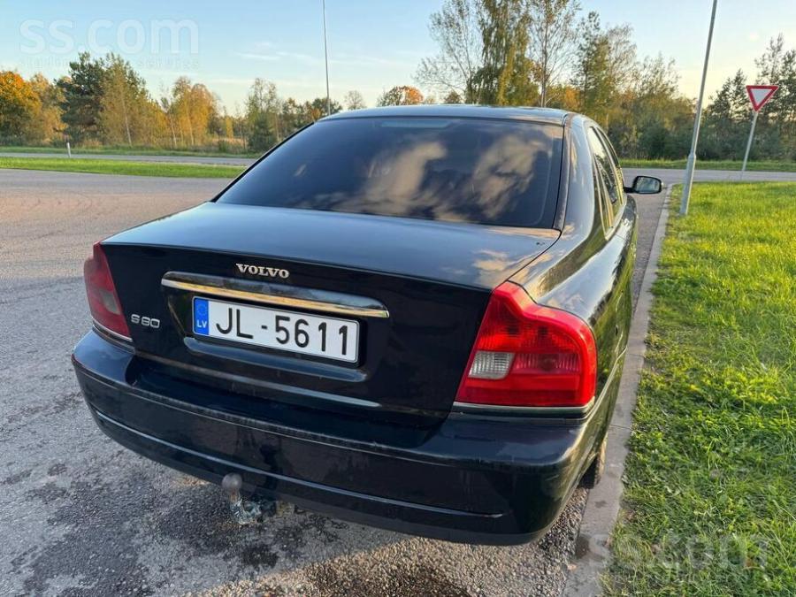 Melns Volvo S80 2006 Daugavpils, ar dzinēja tilpumu 2.40 L un nobraukumu 504 tūkst. km par 1600 €, foto 5 vietnē AUTOMOTO.COM.LV