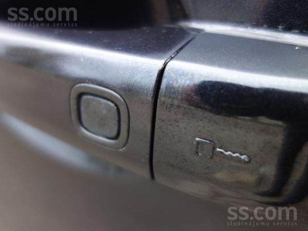 Black Volvo S80 2007 in Riga, with an engine capacity of 2.40 L and mileage of 0 thousand km for 4250 €, photo 11 on AUTOMOTO.COM.LV