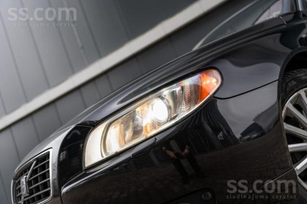 Black Volvo S80 2007 in Riga, with an engine capacity of 3.20 L and mileage of 284 thousand km for 4500 €, photo 2 on AUTOMOTO.COM.LV