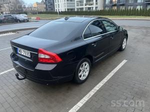 Black Volvo S80 2007 in Riga, with an engine capacity of 2.50 L and mileage of 374 thousand km for 3350 €, photo 4 on AUTOMOTO.COM.LV