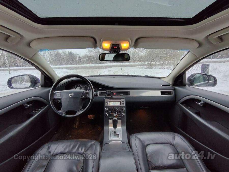 Black Volvo S80 2007 in Tallinn, with an engine capacity of 2.40 L and mileage of 226 thousand km for 5200 €, photo 9 on AUTOMOTO.COM.LV