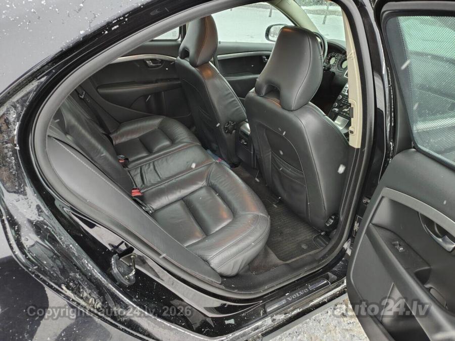 Black Volvo S80 2007 in Tallinn, with an engine capacity of 2.40 L and mileage of 226 thousand km for 5200 €, photo 11 on AUTOMOTO.COM.LV