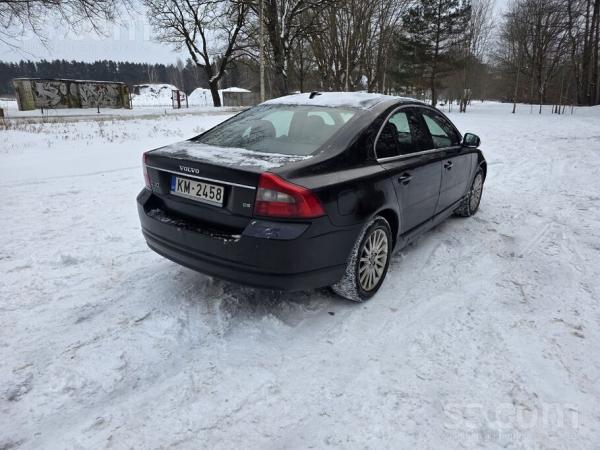 Black Volvo S80 2007 in Jelgava, with an engine capacity of 2.40 L and mileage of 418 thousand km for 2300 €, photo 6 on AUTOMOTO.COM.LV