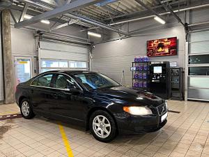 Melns Volvo S80 2007 Viļņa, ar dzinēja tilpumu 2.50 L un nobraukumu 399 tūkst. km par 2399 €, foto 3 vietnē AUTOMOTO.COM.LV