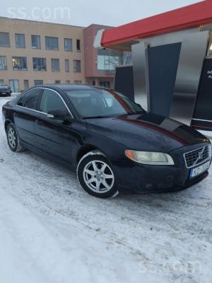 Melns Volvo S80 2007 Jelgava, ar dzinēja tilpumu 2.40 L un nobraukumu 362 tūkst. km par 3450 €, foto  vietnē AUTOMOTO.COM.LV