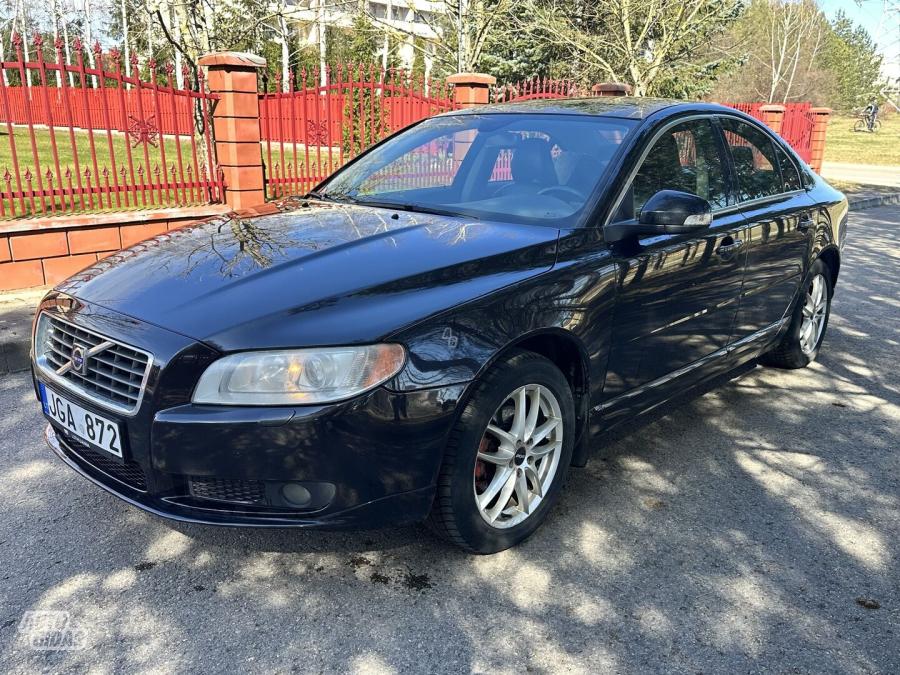 Black Volvo S80 2007 in Vilnius, with an engine capacity of 2.40 L and mileage of 241 thousand km for 2499 €, photo 1 on AUTOMOTO.COM.LV