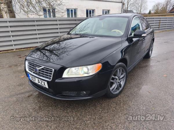 Black Volvo S80 2007 in Rakvere, with an engine capacity of 2.50 L and mileage of 345 thousand km for 3500 €, photo 1 on AUTOMOTO.COM.LV
