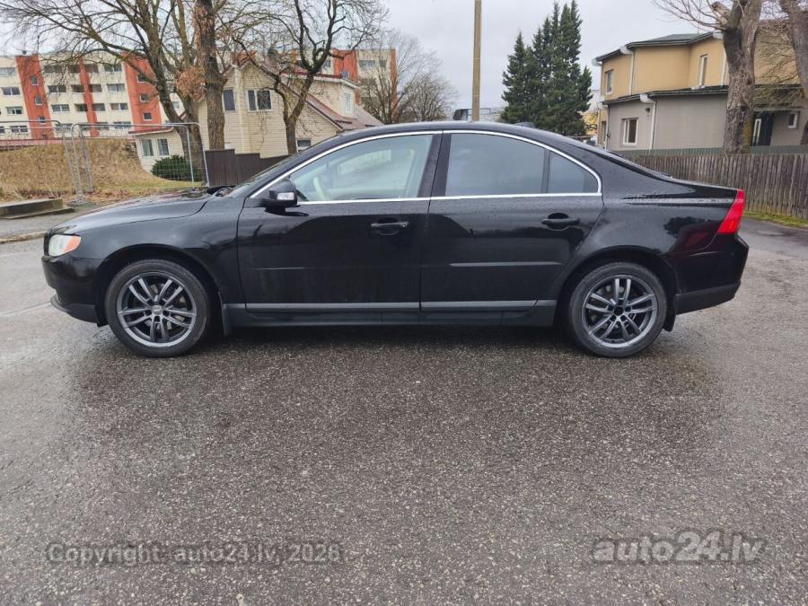 Melns Volvo S80 2007 Rakvere, ar dzinēja tilpumu 2.50 L un nobraukumu 345 tūkst. km par 3500 €, foto 16 vietnē AUTOMOTO.COM.LV