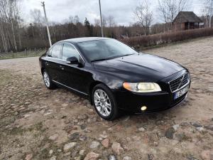 Black Volvo S80 2007 in Telschi, with an engine capacity of 2.40 L and mileage of 345 thousand km for 3150 €, photo 4 on AUTOMOTO.COM.LV