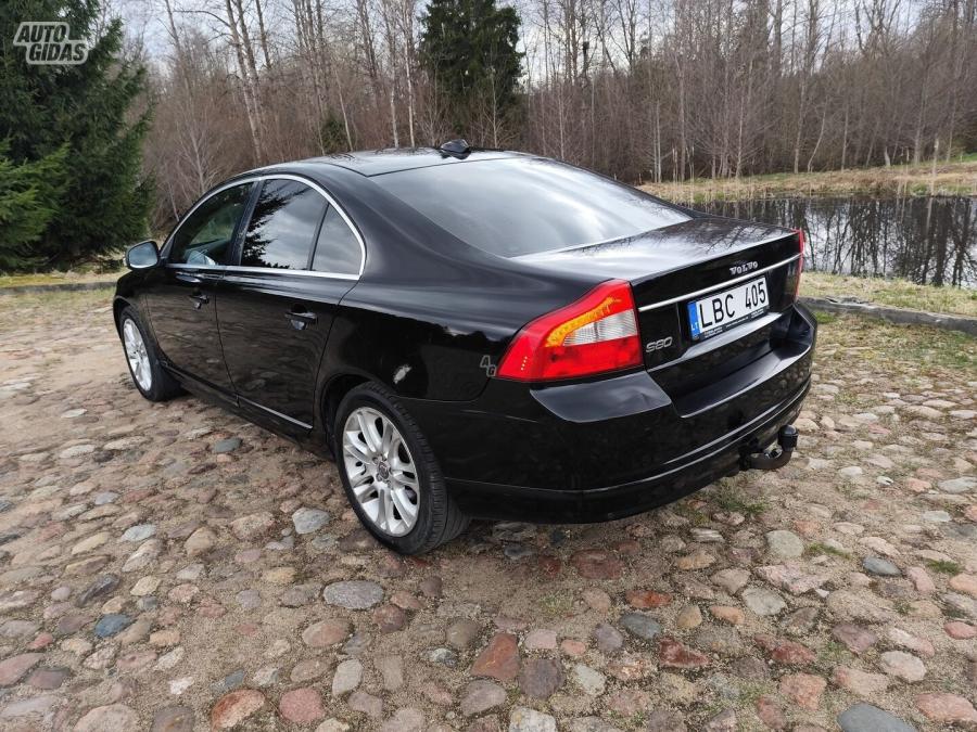 Black Volvo S80 2007 in Telschi, with an engine capacity of 2.40 L and mileage of 345 thousand km for 3150 €, photo 8 on AUTOMOTO.COM.LV