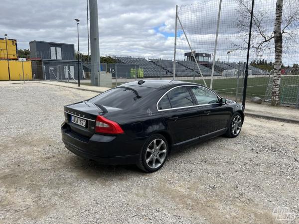 Black Volvo S80 2007 in Mazeikiai, with an engine capacity of 3.20 L and mileage of 181 thousand km for 3100 €, photo 4 on AUTOMOTO.COM.LV