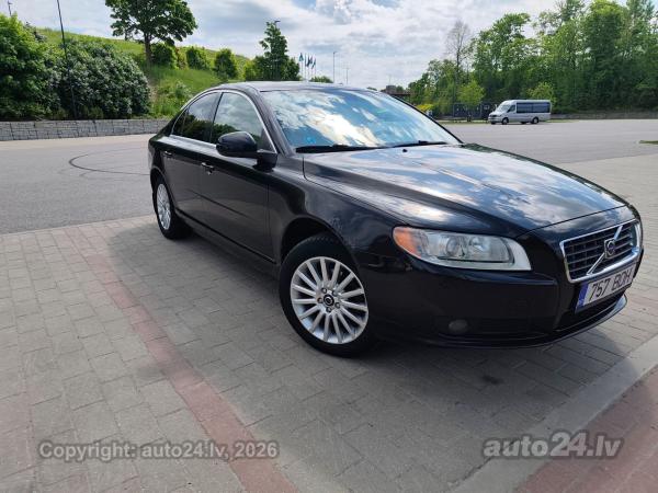 Melns Volvo S80 2007 Tallina, ar dzinēja tilpumu 2.50 L un nobraukumu 316 tūkst. km par 4000 €, foto 2 vietnē AUTOMOTO.COM.LV