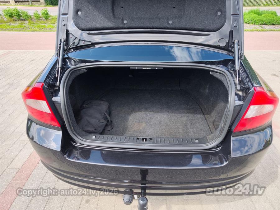 Melns Volvo S80 2007 Tallina, ar dzinēja tilpumu 2.50 L un nobraukumu 316 tūkst. km par 4000 €, foto 8 vietnē AUTOMOTO.COM.LV