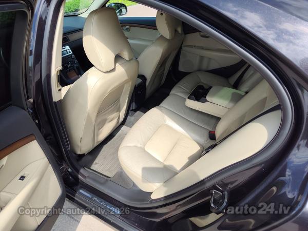 Melns Volvo S80 2007 Tallina, ar dzinēja tilpumu 2.50 L un nobraukumu 316 tūkst. km par 4000 €, foto 10 vietnē AUTOMOTO.COM.LV