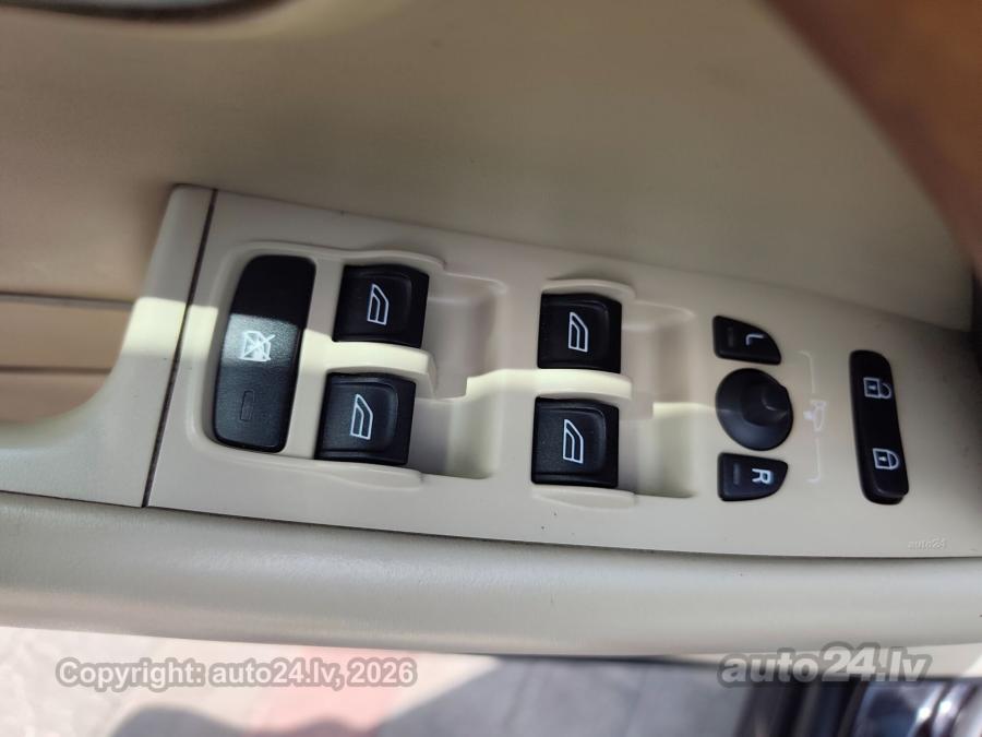 Melns Volvo S80 2007 Tallina, ar dzinēja tilpumu 2.50 L un nobraukumu 316 tūkst. km par 4000 €, foto 14 vietnē AUTOMOTO.COM.LV