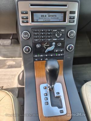 Melns Volvo S80 2007 Tallina, ar dzinēja tilpumu 2.50 L un nobraukumu 316 tūkst. km par 4000 €, foto 16 vietnē AUTOMOTO.COM.LV