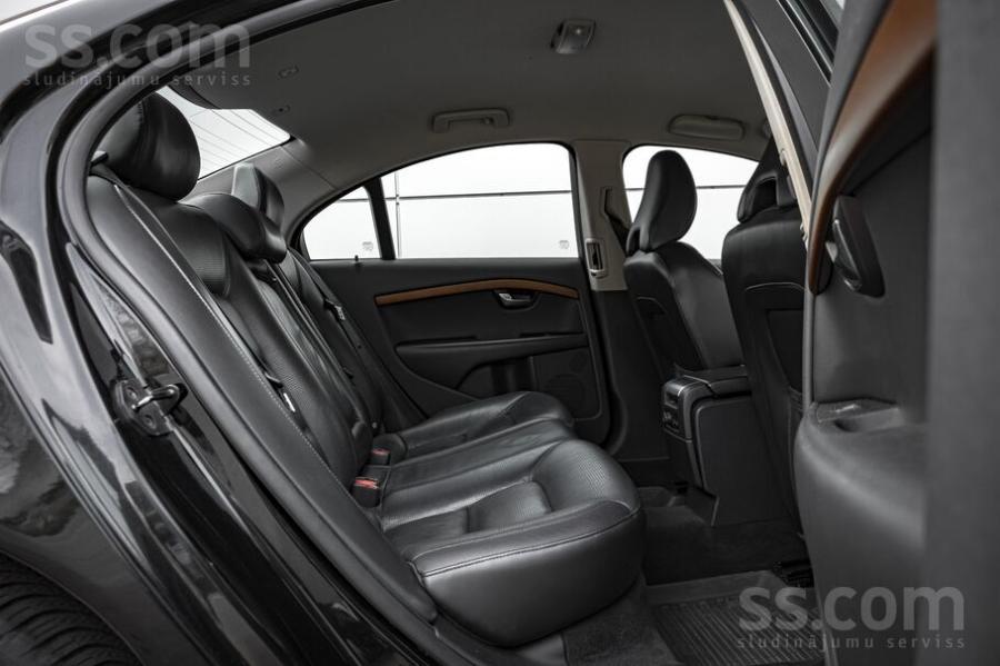 Black Volvo S80 2007 in Riga, with an engine capacity of 3.20 L and mileage of 0 thousand km for 4990 €, photo 13 on AUTOMOTO.COM.LV