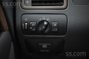 Black Volvo S80 2007 in Riga, with an engine capacity of 3.20 L and mileage of 0 thousand km for 4990 €, photo 17 on AUTOMOTO.COM.LV