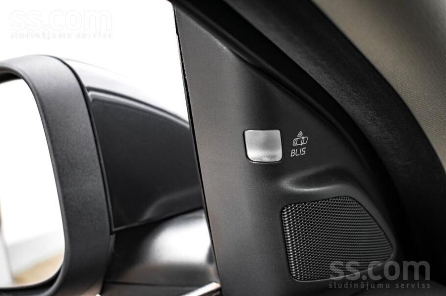 Black Volvo S80 2007 in Riga, with an engine capacity of 3.20 L and mileage of 0 thousand km for 4990 €, photo 18 on AUTOMOTO.COM.LV