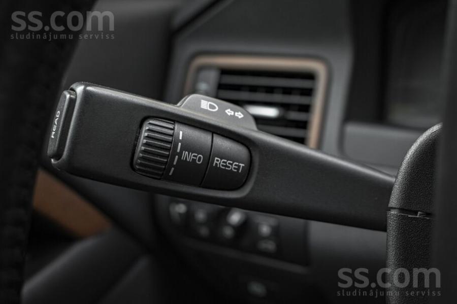 Black Volvo S80 2007 in Riga, with an engine capacity of 3.20 L and mileage of 0 thousand km for 4990 €, photo 21 on AUTOMOTO.COM.LV
