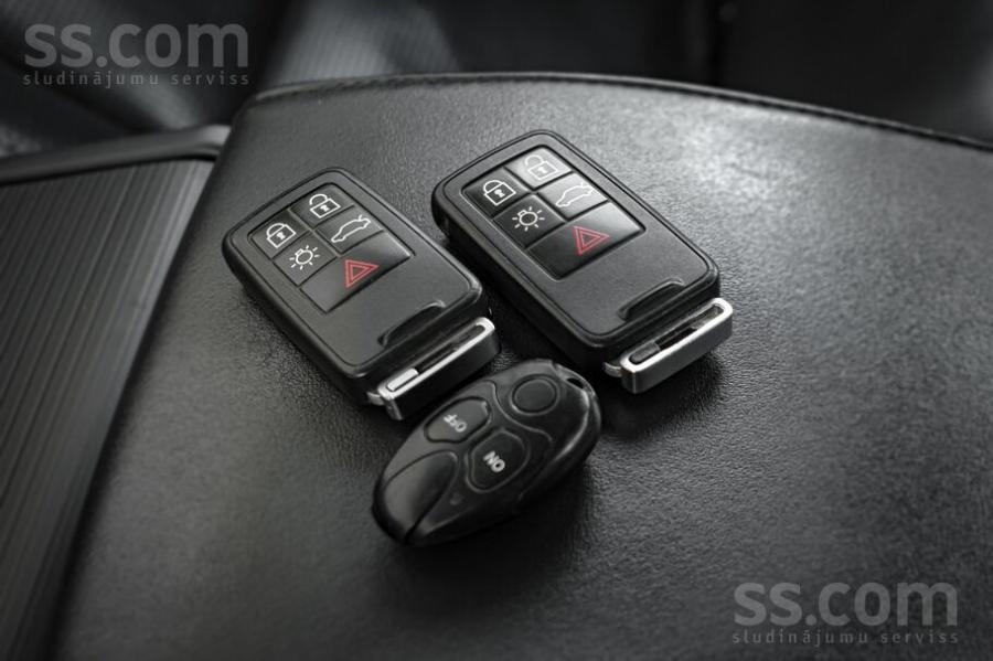 Black Volvo S80 2007 in Riga, with an engine capacity of 3.20 L and mileage of 0 thousand km for 4990 €, photo 31 on AUTOMOTO.COM.LV