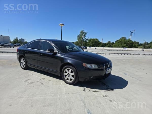Melns Volvo S80 2007 Rīga, ar dzinēja tilpumu 2.40 L un nobraukumu 264 tūkst. km par 3200 €, foto 2 vietnē AUTOMOTO.COM.LV