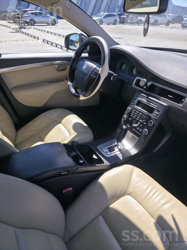 Melns Volvo S80 2007 Rīga, ar dzinēja tilpumu 2.40 L un nobraukumu 264 tūkst. km par 3200 €, foto 9 vietnē AUTOMOTO.COM.LV