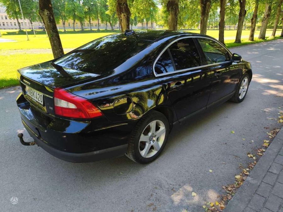Black Volvo S80 2007 in Sakiai, with an engine capacity of 2.40 L and mileage of 265 thousand km for 3400 €, photo 3 on AUTOMOTO.COM.LV