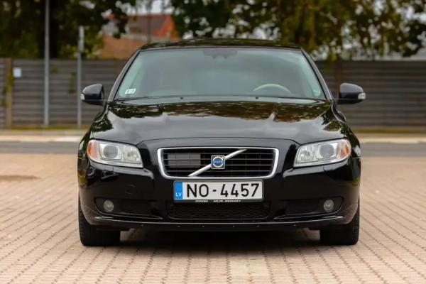 Melns Volvo S80 2007 Jelgava, ar dzinēja tilpumu 2.40 L un nobraukumu 311 tūkst. km par 4990 €, foto 3 vietnē AUTOMOTO.COM.LV