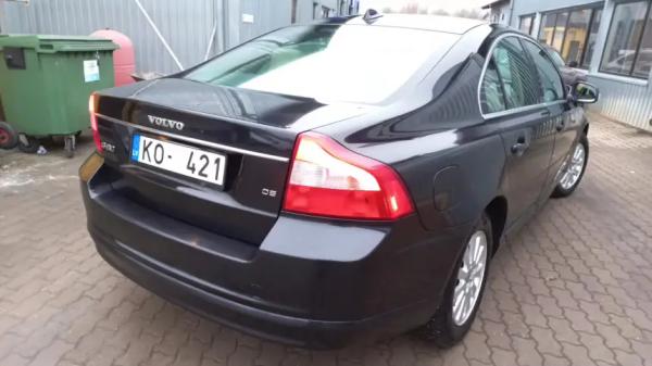 Black Volvo S80 2007 in Riga, with an engine capacity of 2.40 L and mileage of 270 thousand km for 4990 €, photo 4 on AUTOMOTO.COM.LV