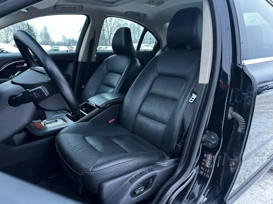 Melns Volvo S80 2007 Jelgava, ar dzinēja tilpumu 2.40 L un nobraukumu 418 tūkst. km par 3790 €, foto 9 vietnē AUTOMOTO.COM.LV