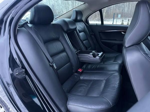 Melns Volvo S80 2007 Jelgava, ar dzinēja tilpumu 2.40 L un nobraukumu 418 tūkst. km par 3790 €, foto 10 vietnē AUTOMOTO.COM.LV