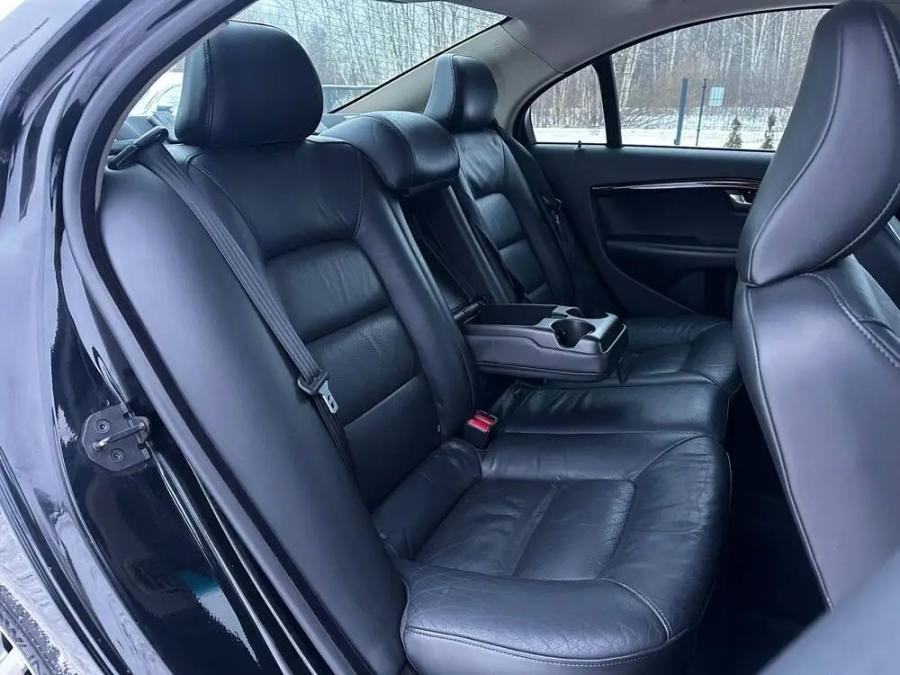 Melns Volvo S80 2007 Jelgava, ar dzinēja tilpumu 2.40 L un nobraukumu 418 tūkst. km par 3790 €, foto 11 vietnē AUTOMOTO.COM.LV