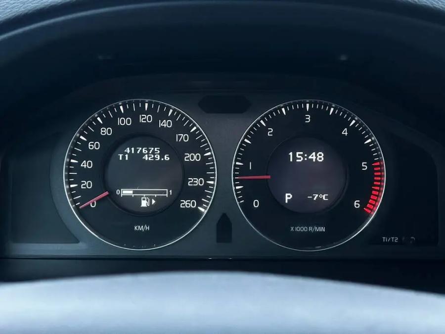 Melns Volvo S80 2007 Jelgava, ar dzinēja tilpumu 2.40 L un nobraukumu 418 tūkst. km par 3790 €, foto 17 vietnē AUTOMOTO.COM.LV