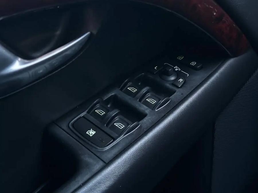 Melns Volvo S80 2007 Jelgava, ar dzinēja tilpumu 2.40 L un nobraukumu 418 tūkst. km par 3790 €, foto 20 vietnē AUTOMOTO.COM.LV
