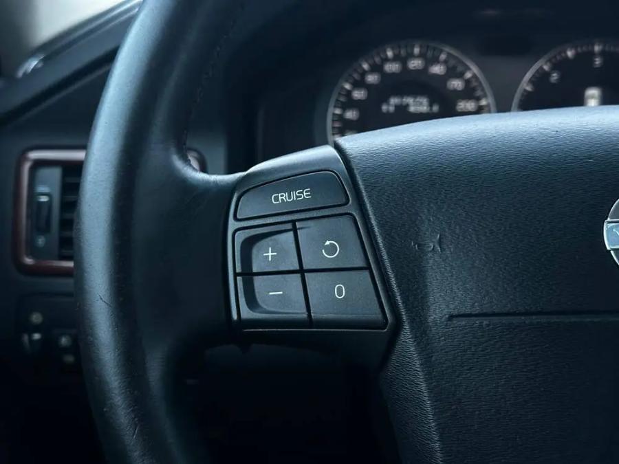 Melns Volvo S80 2007 Jelgava, ar dzinēja tilpumu 2.40 L un nobraukumu 418 tūkst. km par 3790 €, foto 24 vietnē AUTOMOTO.COM.LV