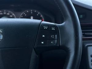 Melns Volvo S80 2007 Jelgava, ar dzinēja tilpumu 2.40 L un nobraukumu 418 tūkst. km par 3790 €, foto 25 vietnē AUTOMOTO.COM.LV