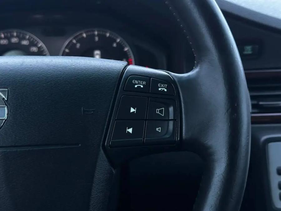 Melns Volvo S80 2007 Jelgava, ar dzinēja tilpumu 2.40 L un nobraukumu 418 tūkst. km par 3790 €, foto 25 vietnē AUTOMOTO.COM.LV