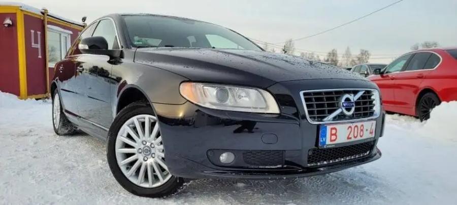Black Volvo S80 2007 in Riga, with an engine capacity of 2.40 L and mileage of 249 thousand km for 6500 €, photo 3 on AUTOMOTO.COM.LV