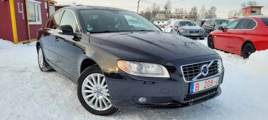 Black Volvo S80 2007 in Riga, with an engine capacity of 2.40 L and mileage of 249 thousand km for 6500 €, photo 4 on AUTOMOTO.COM.LV
