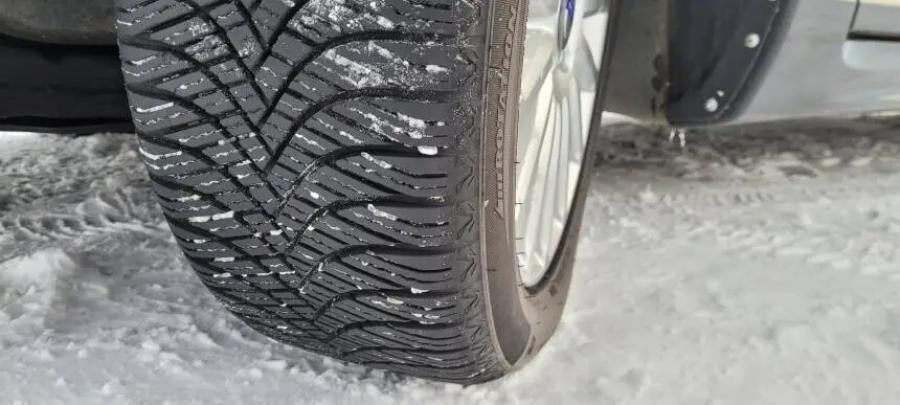 Black Volvo S80 2007 in Riga, with an engine capacity of 2.40 L and mileage of 249 thousand km for 6500 €, photo 11 on AUTOMOTO.COM.LV