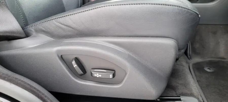 Black Volvo S80 2007 in Riga, with an engine capacity of 2.40 L and mileage of 249 thousand km for 6500 €, photo 19 on AUTOMOTO.COM.LV