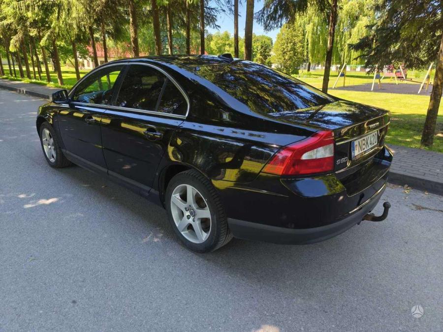 Melns Volvo S80 2007 Šakiai, ar dzinēja tilpumu 2.40 L un nobraukumu 262 tūkst. km par 3200 €, foto 5 vietnē AUTOMOTO.COM.LV