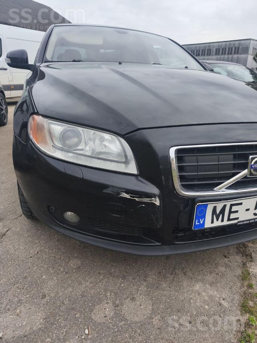 Melns Volvo S80 2007 Madona, ar dzinēja tilpumu 2.40 L un nobraukumu 353 tūkst. km par 2150 €, foto 6 vietnē AUTOMOTO.COM.LV