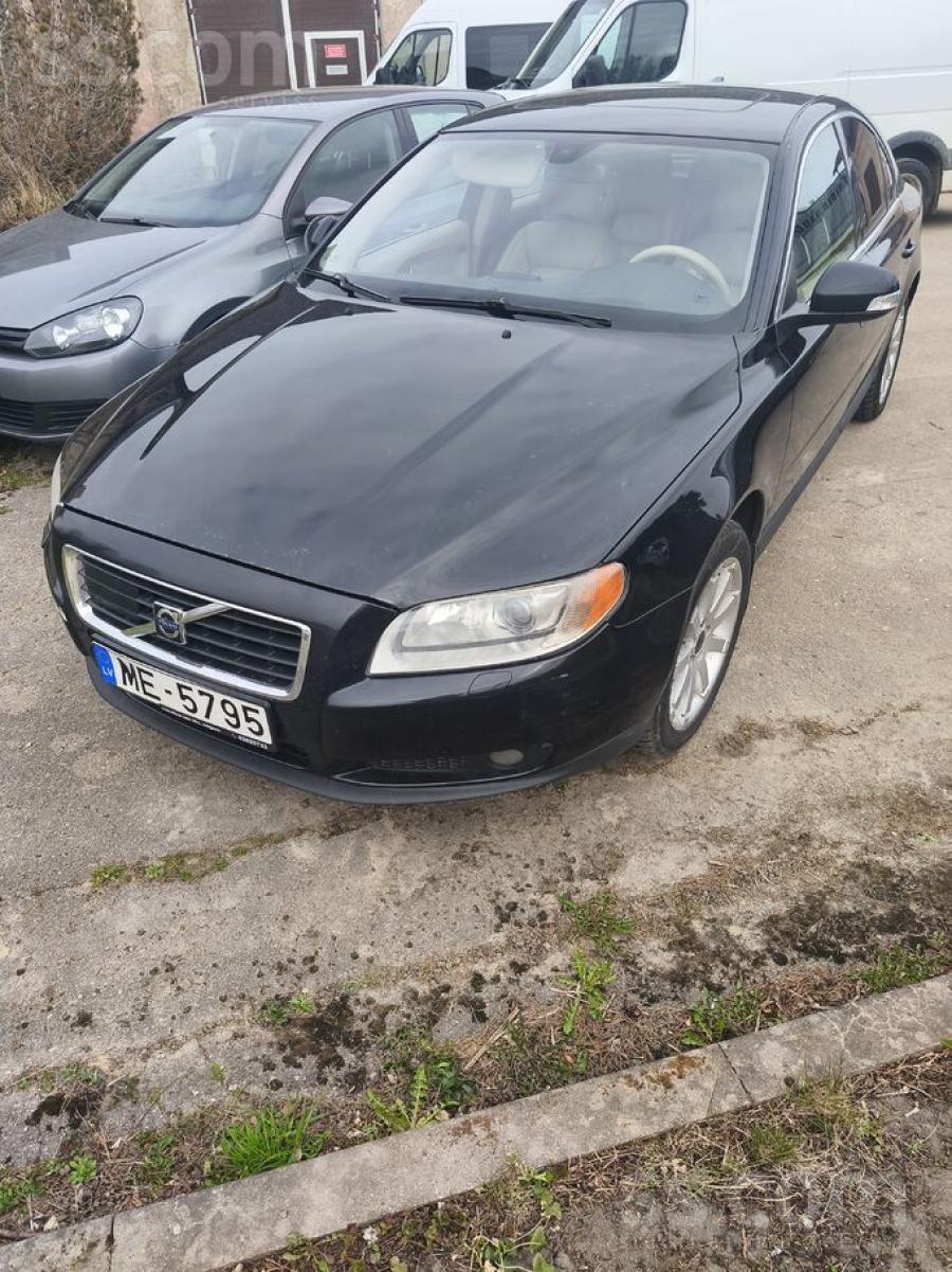 Melns Volvo S80 2007 Madona, ar dzinēja tilpumu 2.40 L un nobraukumu 353 tūkst. km par 2150 €, foto 7 vietnē AUTOMOTO.COM.LV