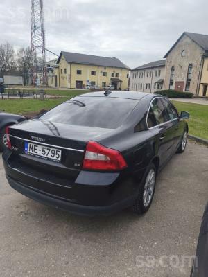 Melns Volvo S80 2007 Madona, ar dzinēja tilpumu 2.40 L un nobraukumu 353 tūkst. km par 2150 €, foto 9 vietnē AUTOMOTO.COM.LV