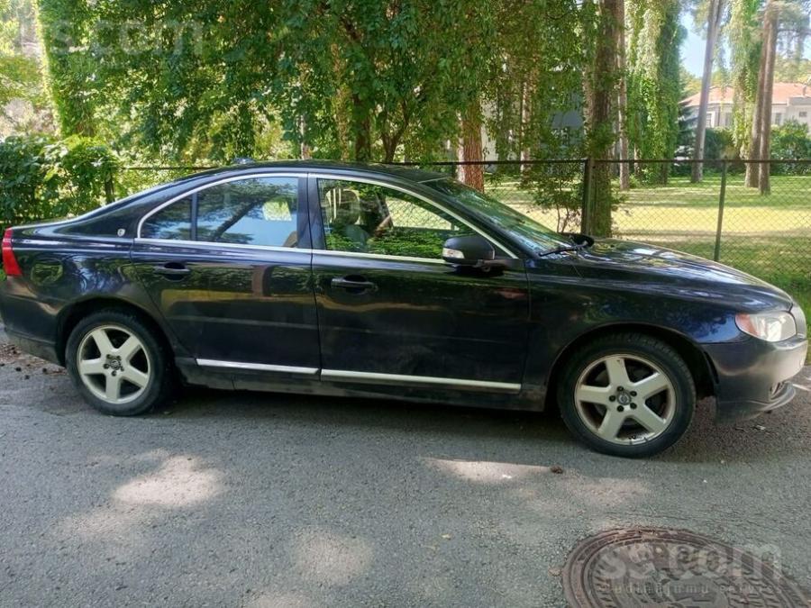 Black Volvo S80 2007 in Riga, with an engine capacity of 3.20 L and mileage of 400 thousand km for 1050 €, photo 1 on AUTOMOTO.COM.LV